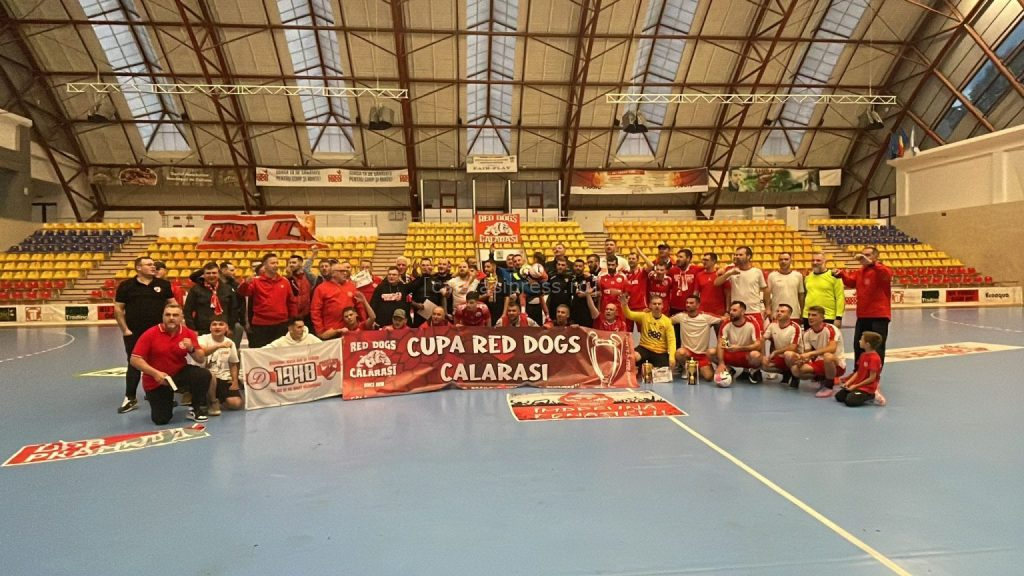 Suporterii Dinamo și legendele clubului, față în față la Călărași! A II ...